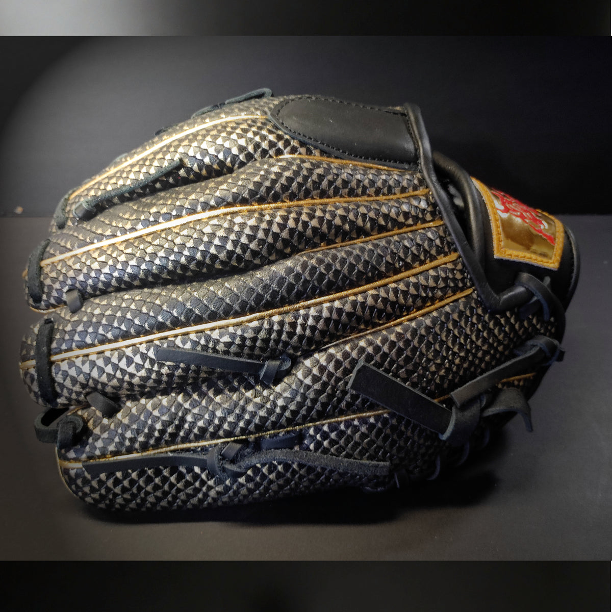 11.5" Steerhide Snake Print Baseball Glove SBG – Bullhideusa